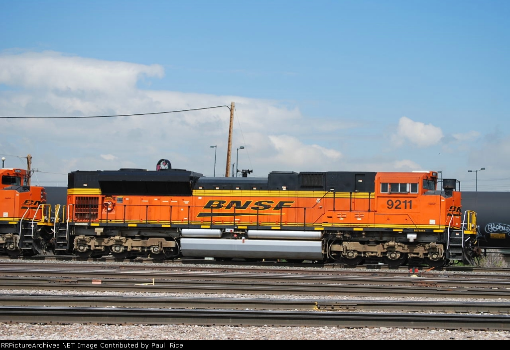 BNSF 9211